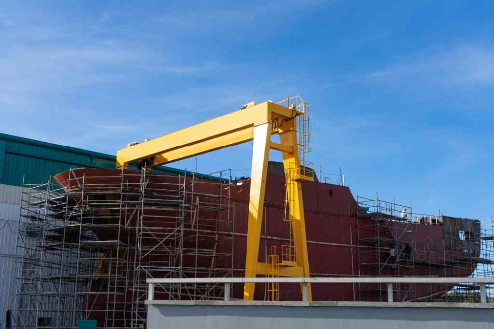 Making Heavy Lifting Easy: A Simple Guide to Double Girder EOT Cranes